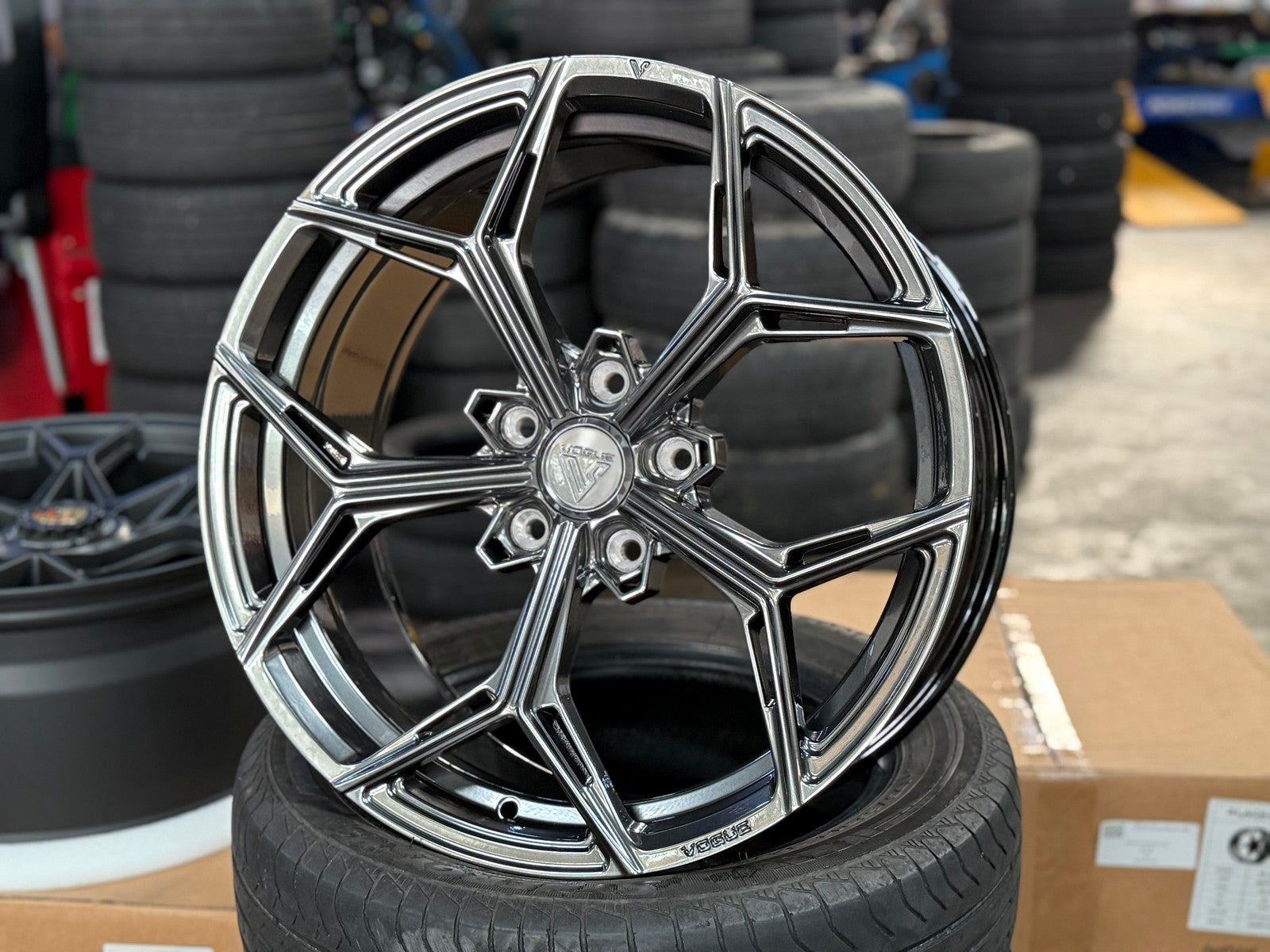 New 19X8.5 ET30 Vogue VWF 128 Rim (4 wheel) Hyper Black 5X112 – King of ...